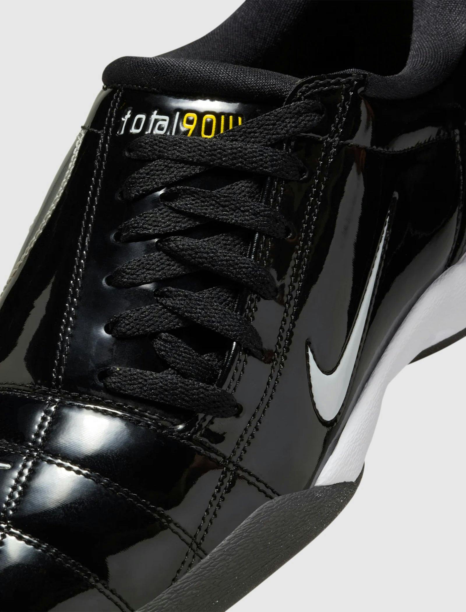 NIKE T90 SP "BLACK/WHITE/METALLIC SILVER"